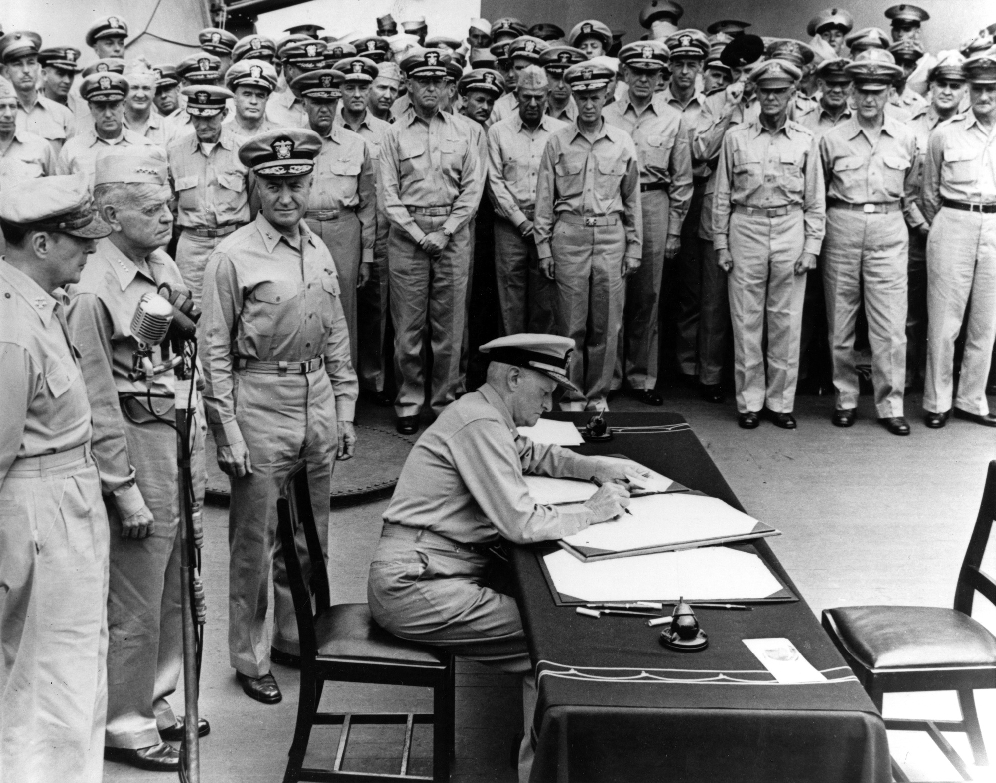 Douglas Macarthur Japanese Surrender