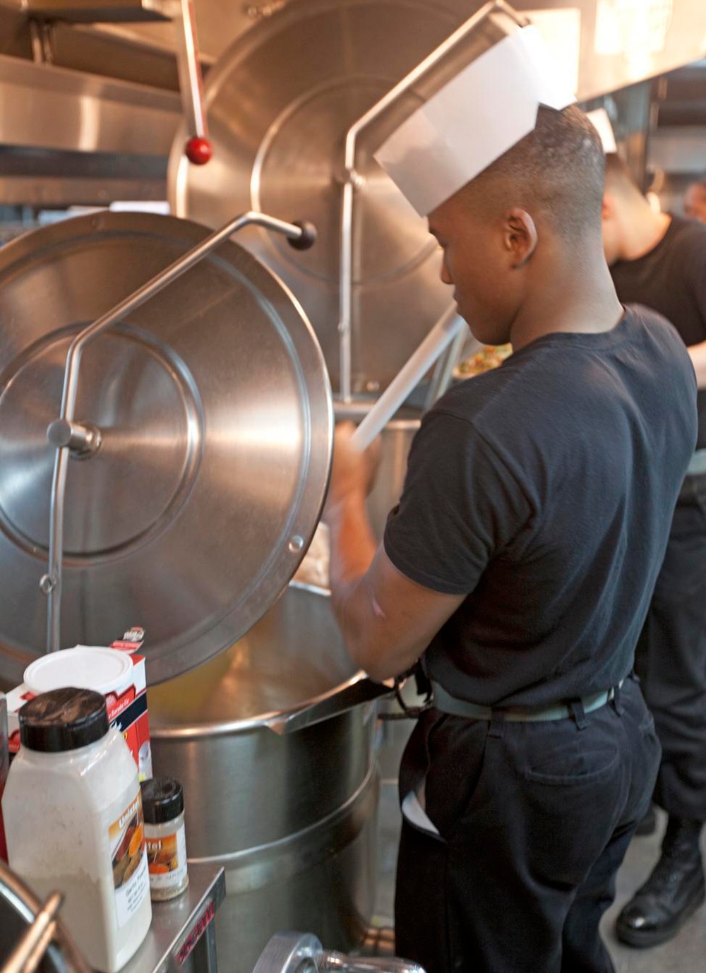 DVIDS - Images - Food Service Marines keep the 22nd MEU Fed [Image 5 of 5]