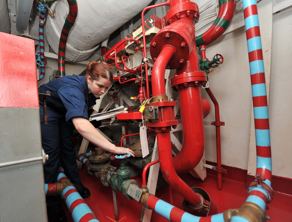 DVIDS - Images - Performing a maintenance spot check [Image 2 of 3]