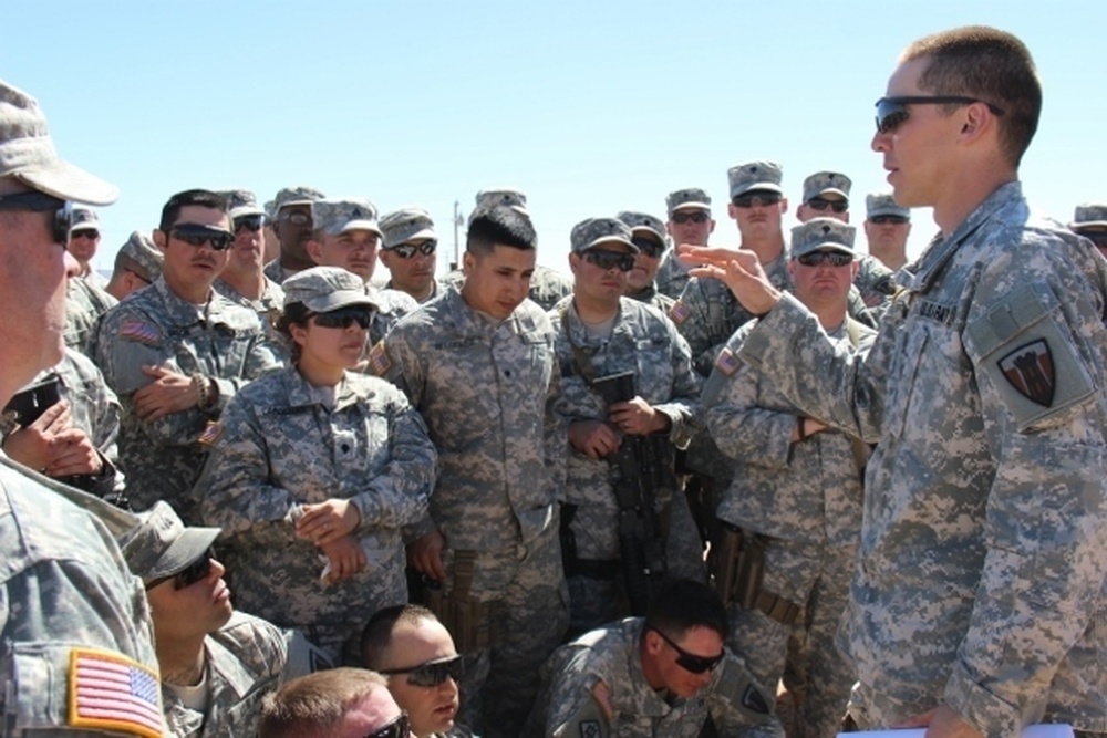 DVIDS - Images - Platoon leader speaks to his Soldiers [Image 1 of 5]