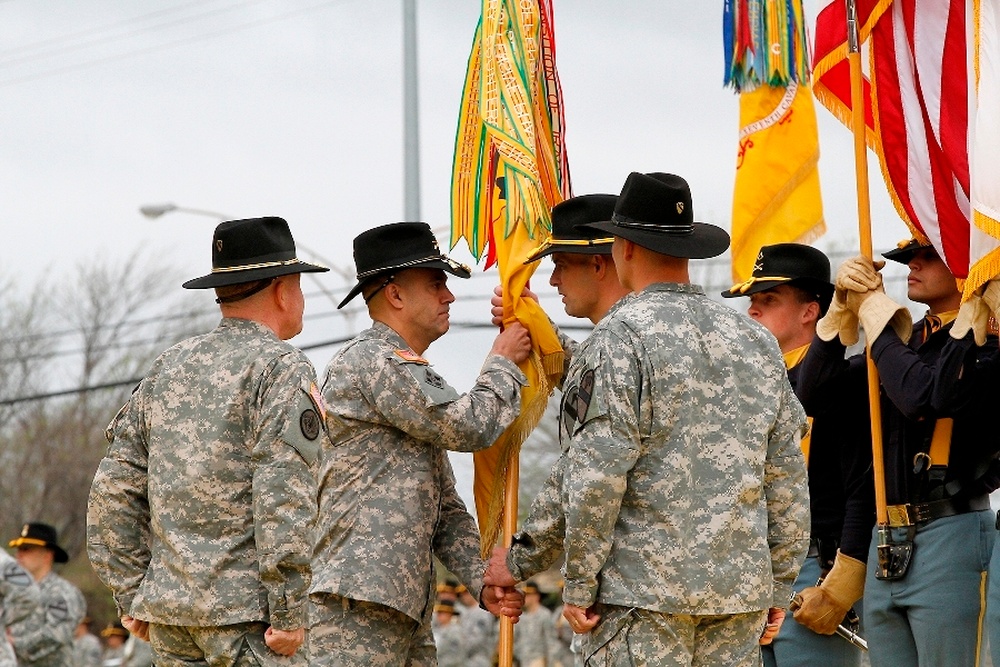 DVIDS - Images - Brigade welcomes new command team [Image 4 of 7]