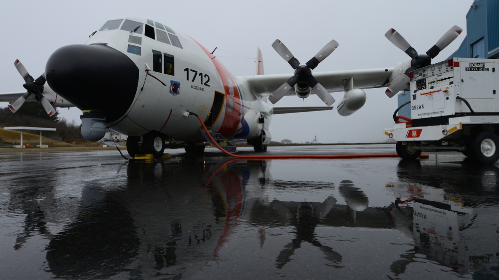 DVIDS - Images - Coast Guard prepares to medevac 3 men from Copacabana ...
