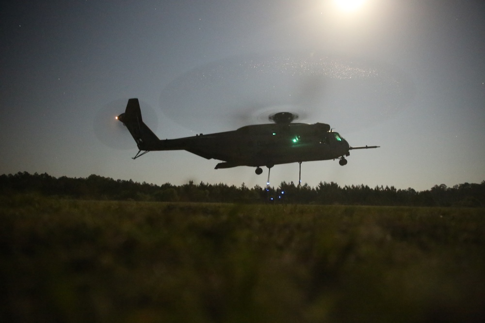 DVIDS - News - HMH-366 practices vertical lift capabilities