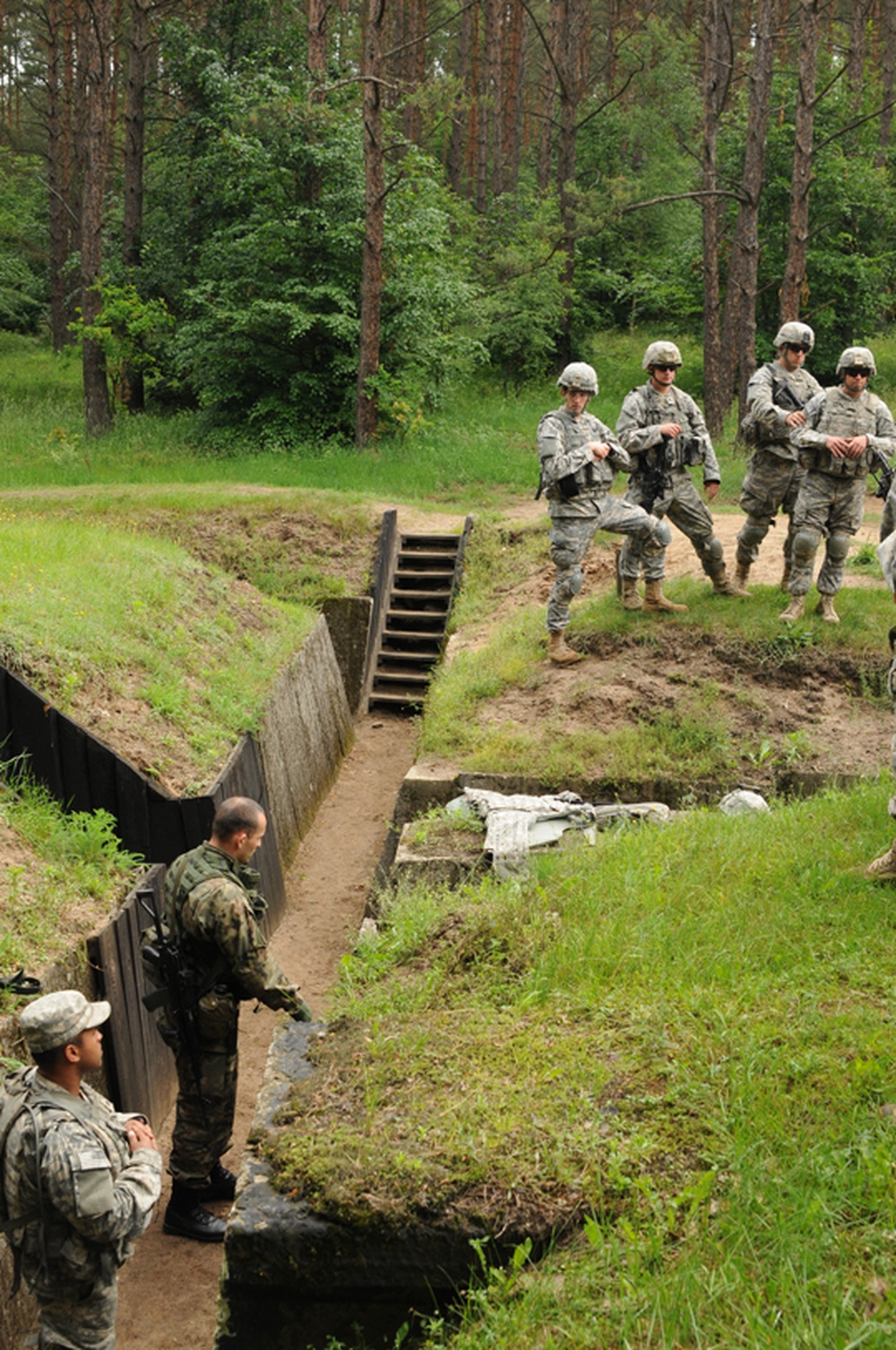 DVIDS - News - NATO allies conduct grenade training in Poland