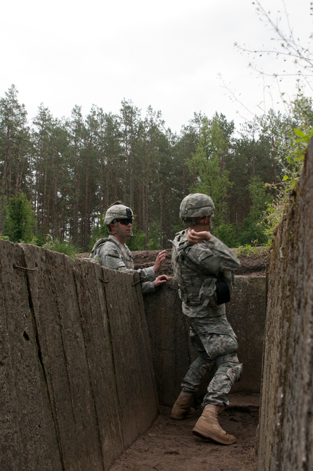 DVIDS - News - NATO allies conduct grenade training in Poland