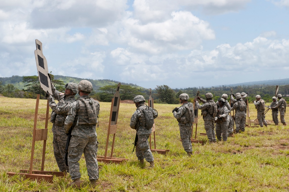 DVIDS - News - US Army Pacific Soldiers compete during 2014 Warrior ...