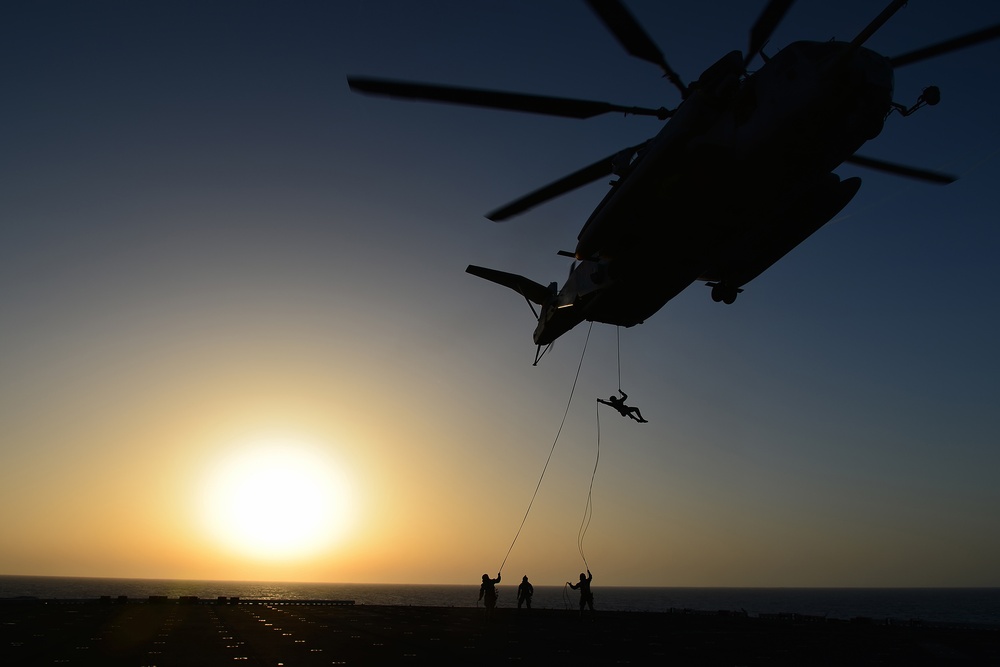 DVIDS - Images - BLT 1/6 rappels, fast ropes at sea [Image 5 of 5]