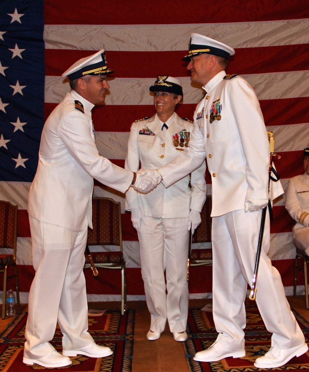 DVIDS - Images - Marine Safety Unit Chicago change of command ceremony [Image 3 of 3]