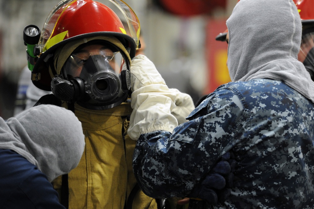 DVIDS - Images - USS America general quarters [Image 6 of 15]