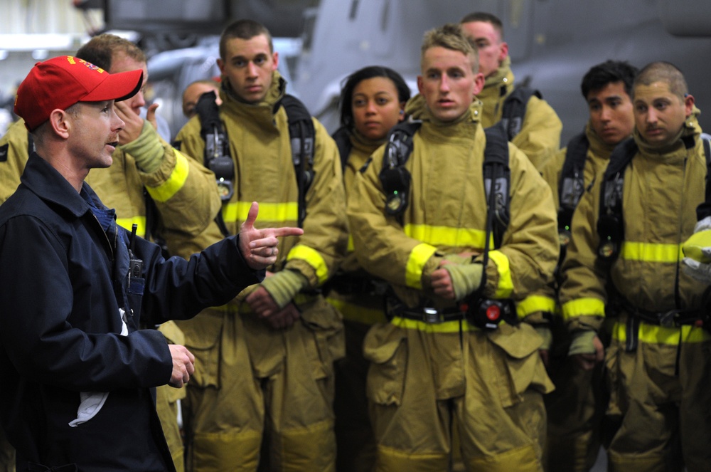 DVIDS - Images - USS America general quarters [Image 9 of 15]