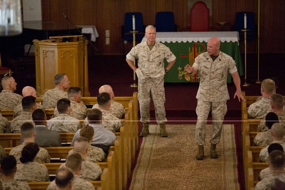 DVIDS - Images - CMC and SMMC Town Hall with MARFOREUR and MARFORAF ...