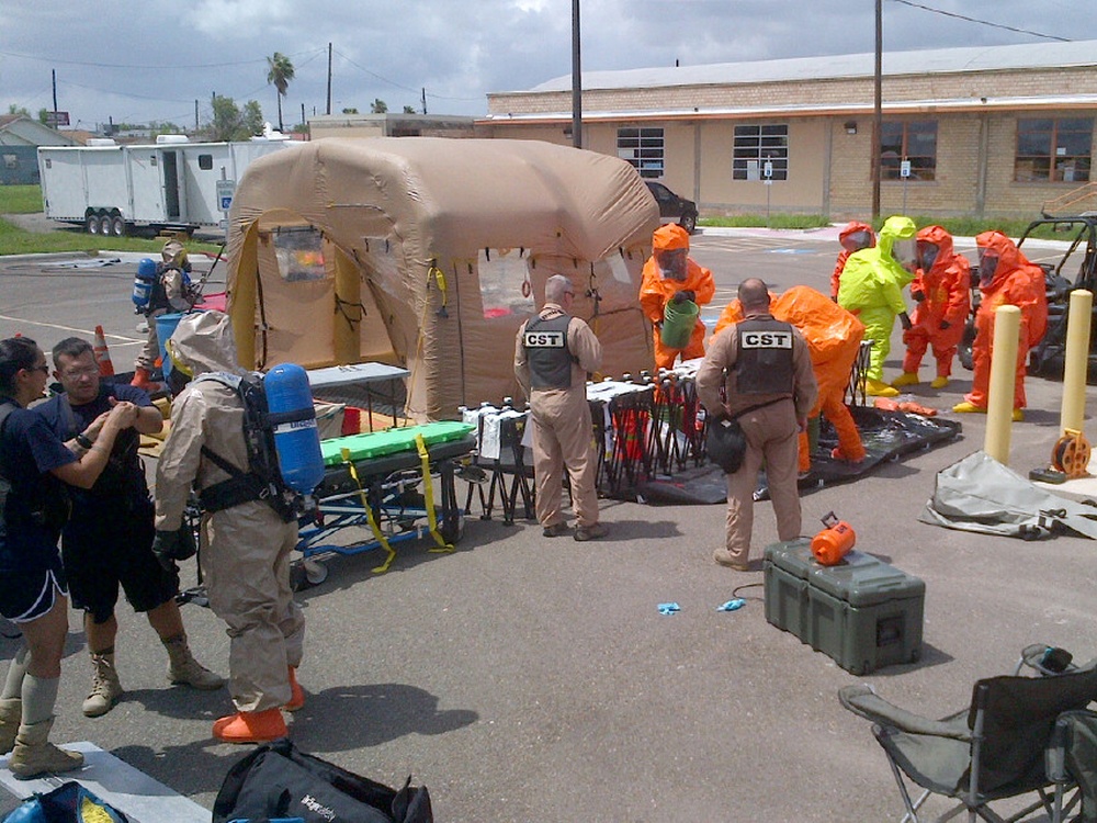 DVIDS - News - Texas’ civil support team trains for proficiency, validation