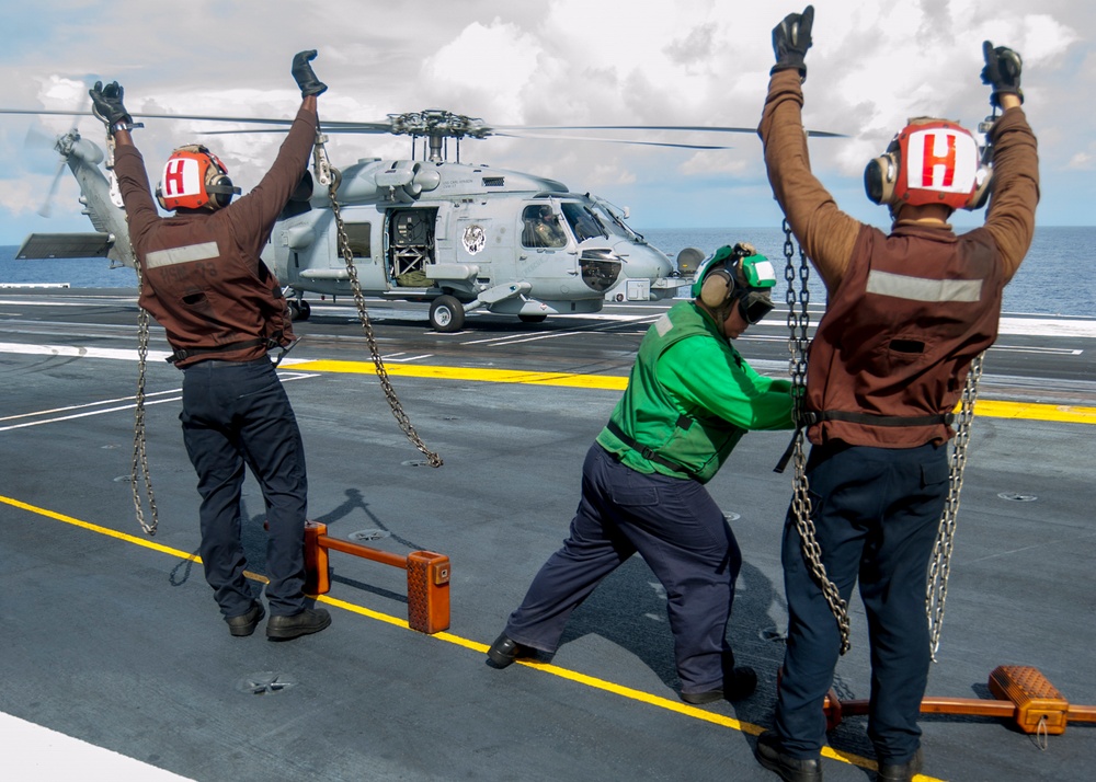 DVIDS - Images - Valiant Shield [Image 9 of 14]