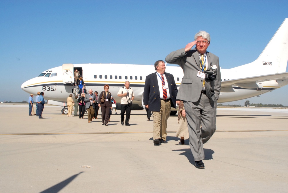 DVIDS - Images - Former POWs arrive at Naval Base Ventura County Point Mugu