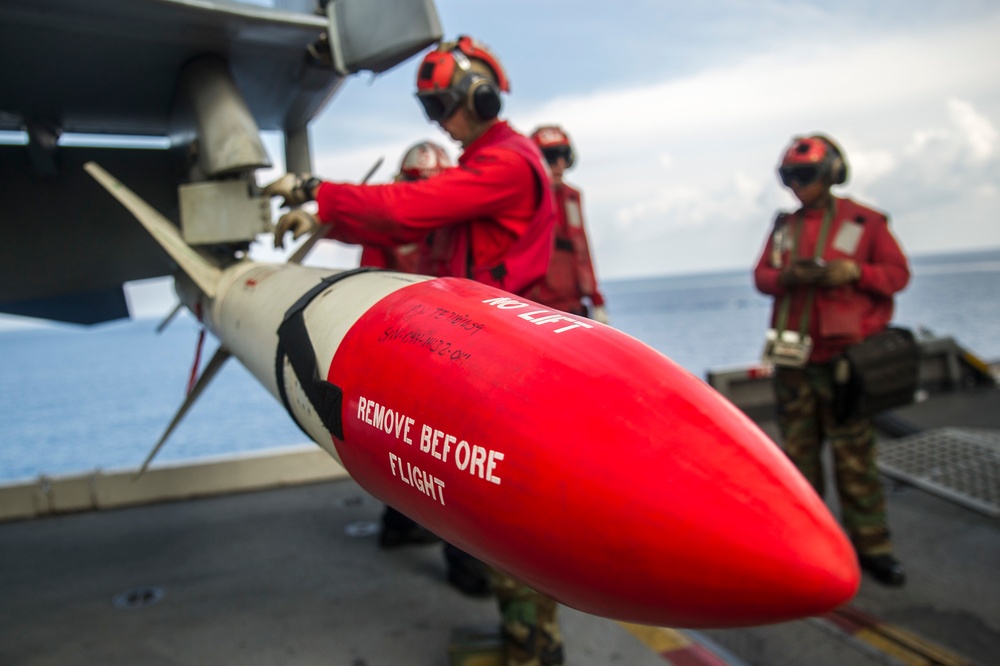 DVIDS - Images - USS George Washington weapons department Sailors mount ...