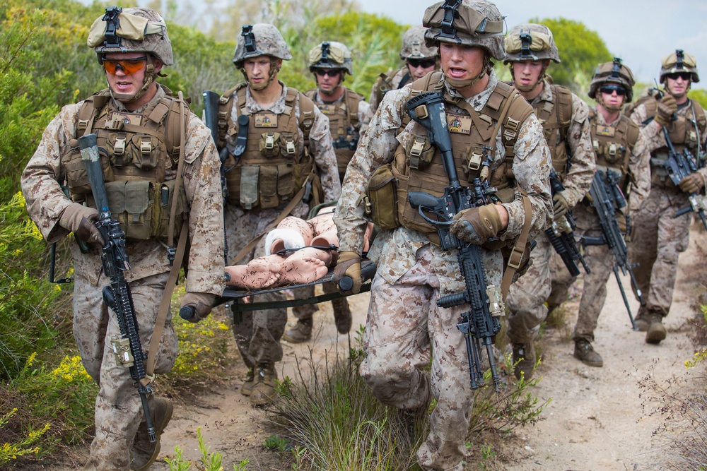 DVIDS - Images - SPMAGTF-CR trains to rescue downed pilots [Image 5 of 6]