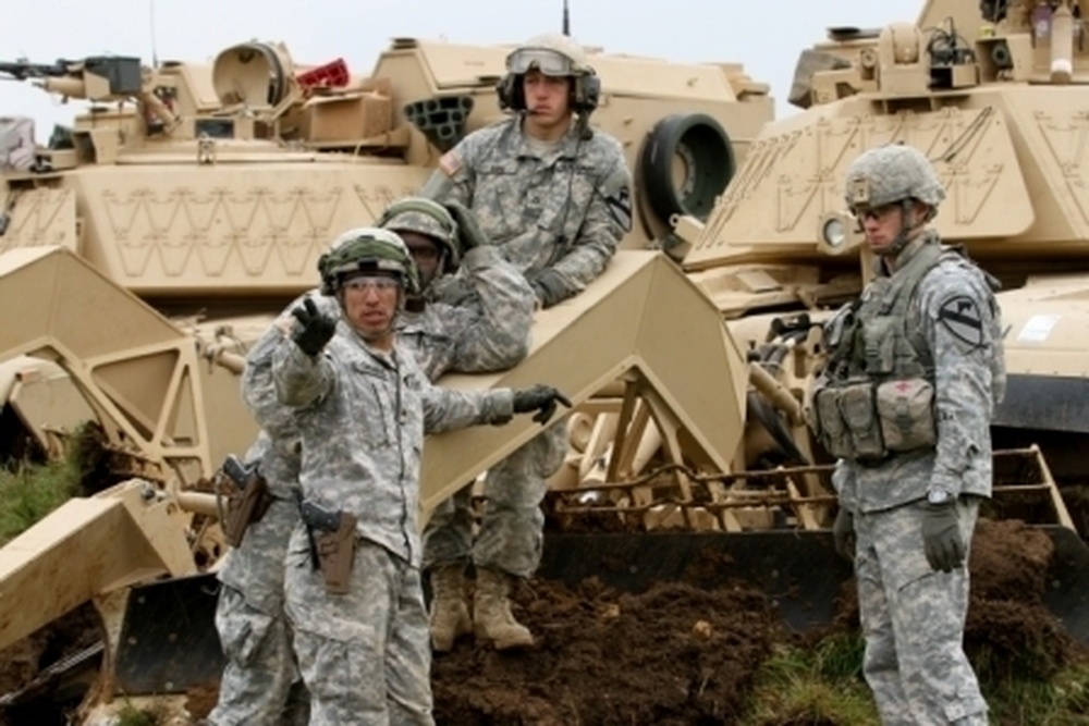 DVIDS - Images - Preparing to Breach [Image 3 of 7]