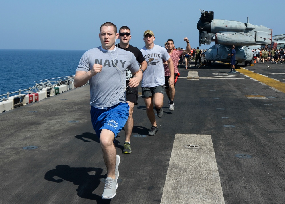 DVIDS - News - USS Makin Island fun run