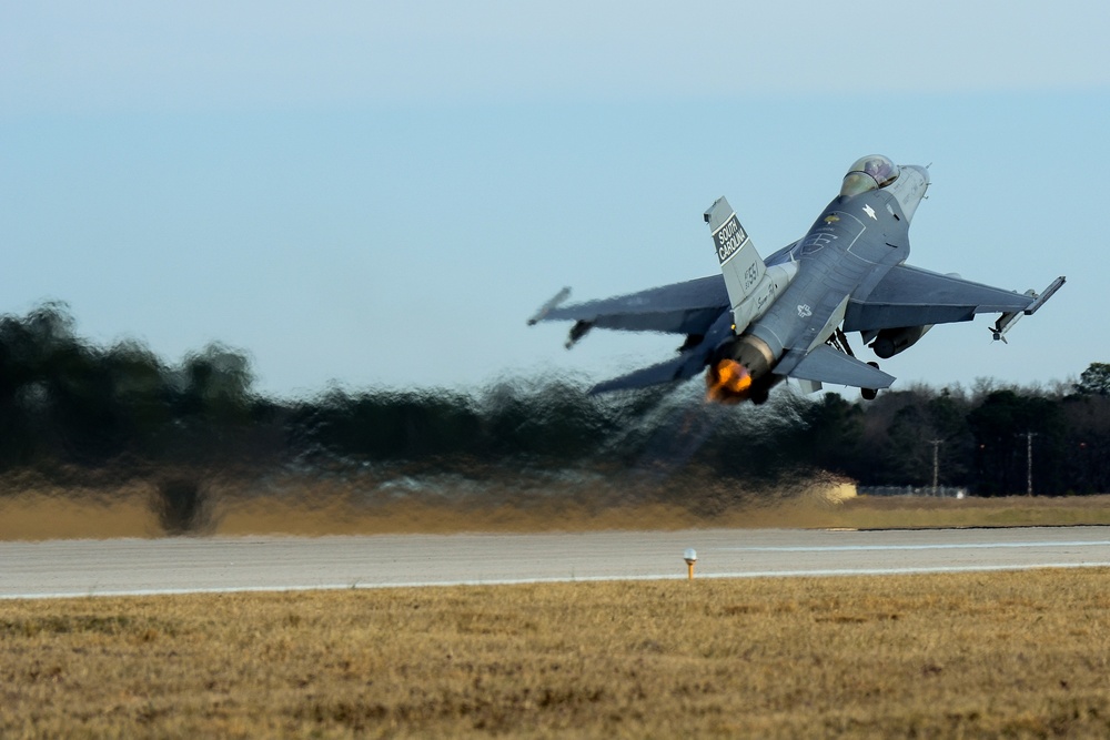 DVIDS - Images - F-16 Fighting Falcon [Image 6 of 9]