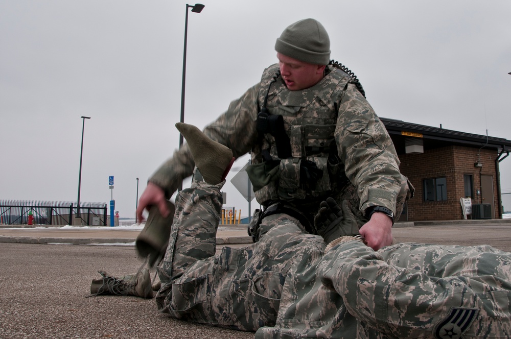 DVIDS - Images - 179th Security Forces Squadron trains on gate ...