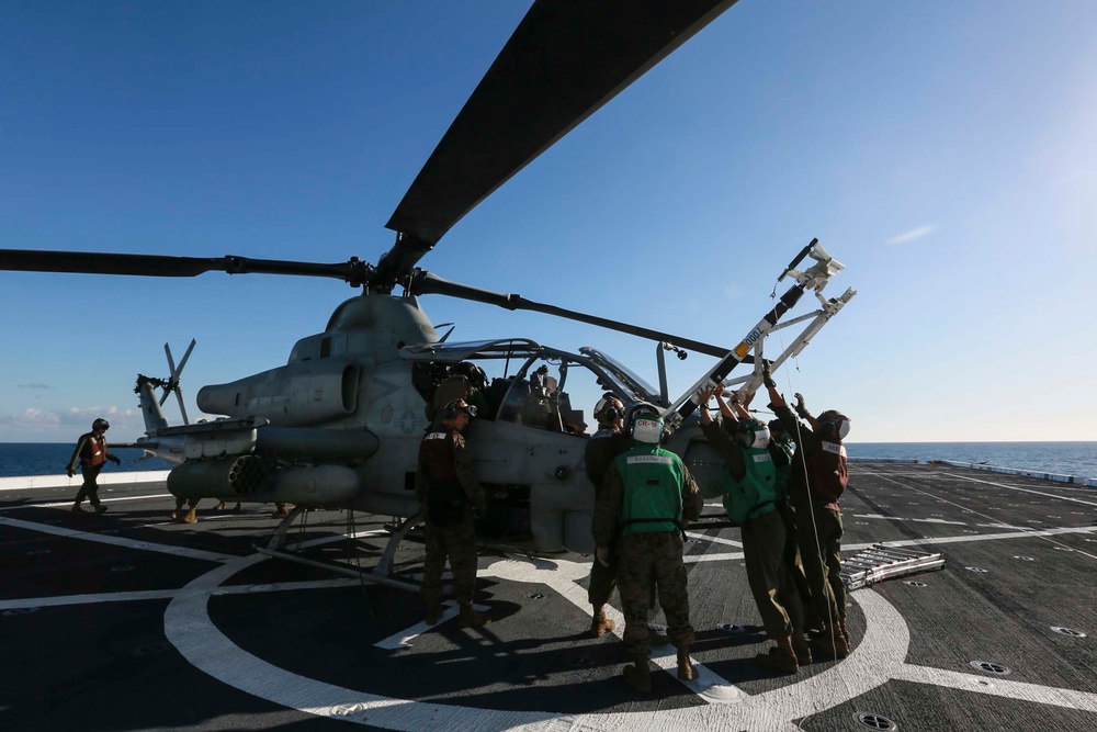 DVIDS - Images - 15th MEU Marines underway, conduct PMINT [Image 7 of 8]