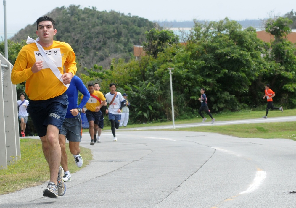 DVIDS - Images - Japan sailors and U.S. Sailors compete in Ekiden Relay ...
