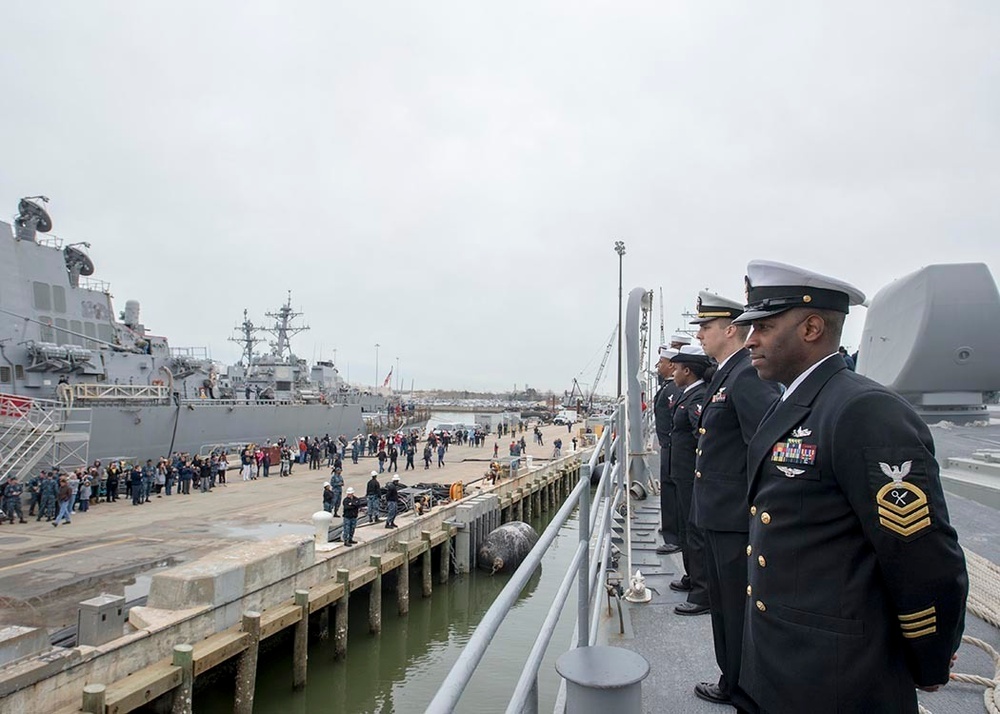 DVIDS - Images - USS Normandy (CG 60) deployment [Image 4 of 6]