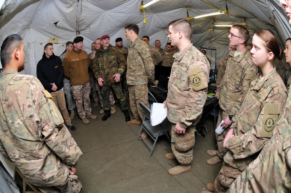 DVIDS - Images - Gen. Domrose visits 2CR [Image 3 of 9]