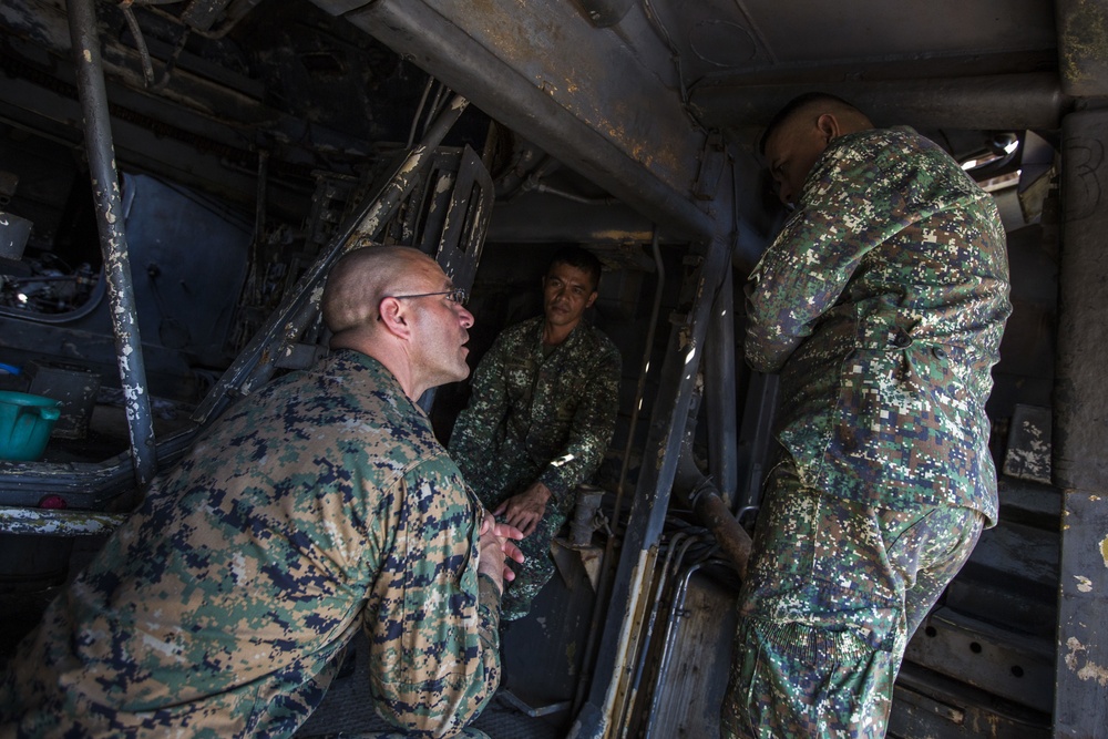 DVIDS - Images - 3rd AA Bn. Marines begin PMEP 15-1 in Philippines ...