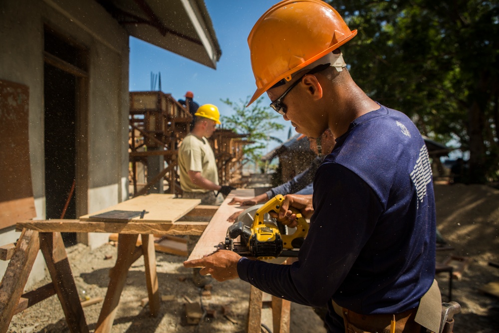 DVIDS - Images - Working 'shoulder-to-shoulder' for exercise Balikatan ...