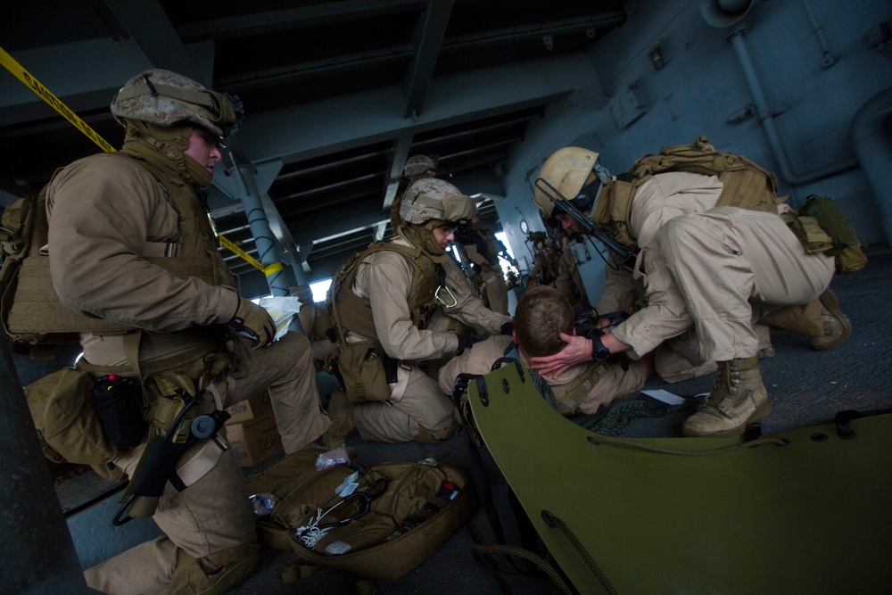 DVIDS - Images - 26th Marine Expeditionary Unit Force Recon Detachment ...