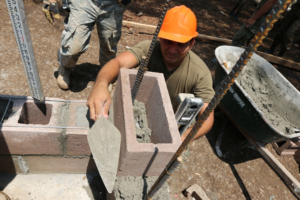DVIDS - Images - US Army engineers work with Salvadoran and Chilean ...