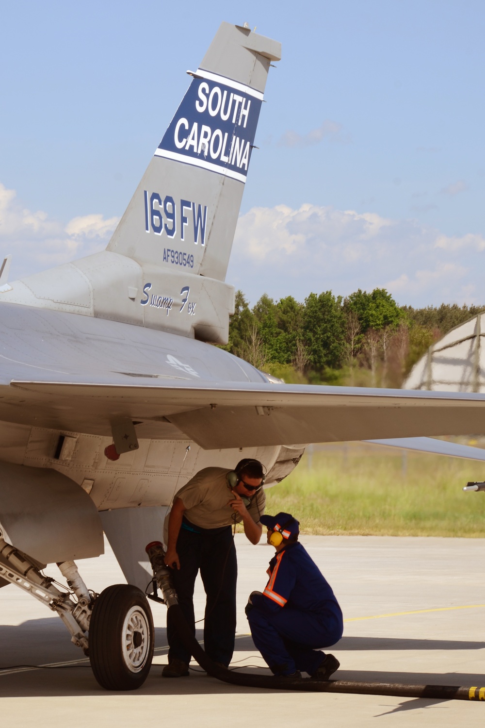 DVIDS - Images - Swamp Fox 'hot pit' refueling with the Polish air ...