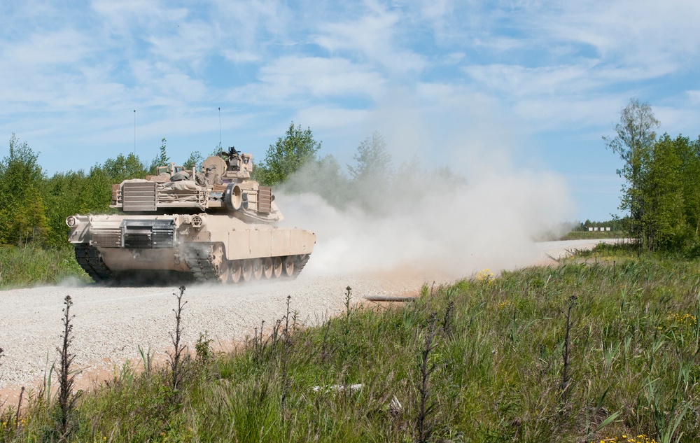 DVIDS - Images - ‘Raiders’ conduct tank live-fire exercise [Image 2 of 2]