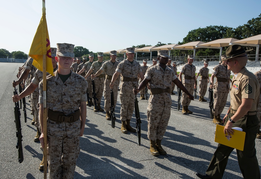 DVIDS - Images - Marine recruits display teamwork during initial drill ...