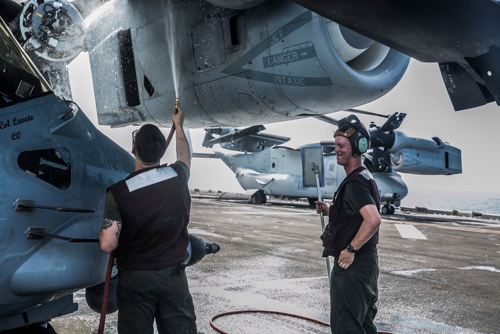 DVIDS - Images - Osprey Wash: U.S. Marines keep aircraft in top ...