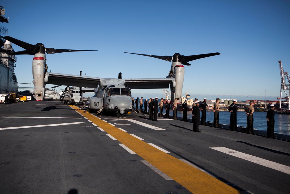 DVIDS - Images - 31st MEU Marines man the rails aboard the USS Bonhomme ...