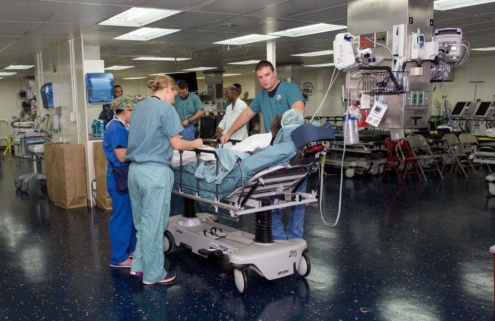 DVIDS - Images - USNS Mercy crew conduct surgeries in Papua New Guinea ...
