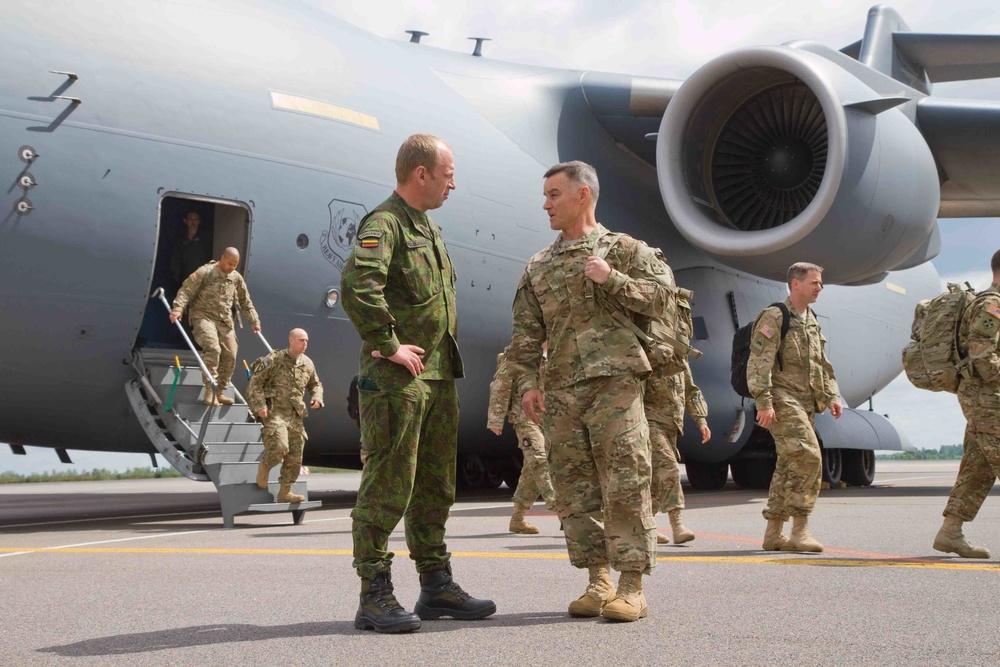 DVIDS - Images - 4th ID Mission Command Element arrives in Lithuania ...