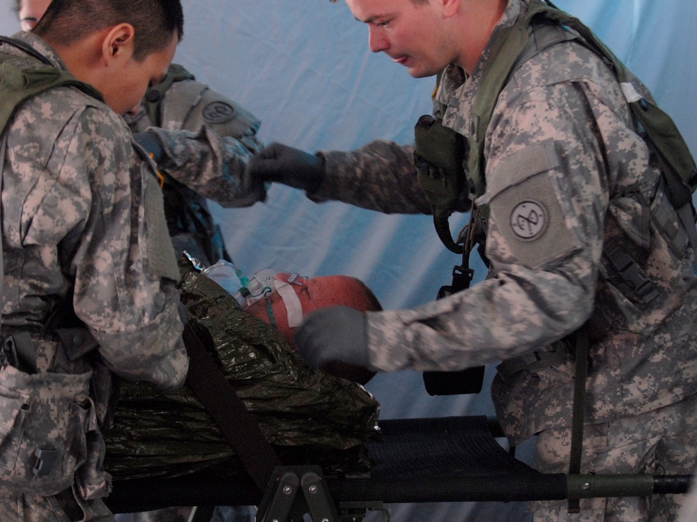 DVIDS - News - New York National Guard Soldiers of 'Charlie Med' test ...