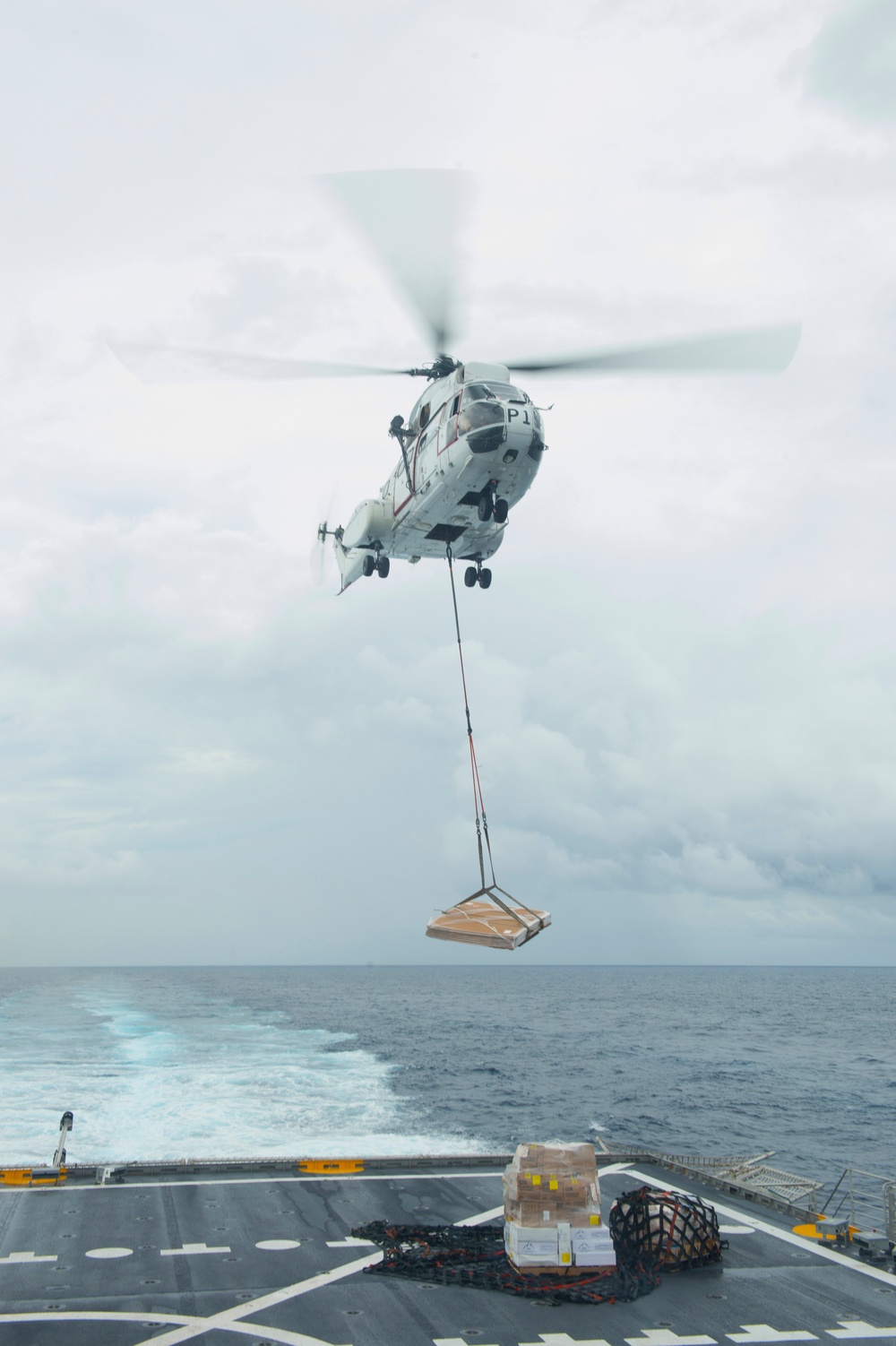DVIDS - Images - Millinocket vertical replenishment and underway ...