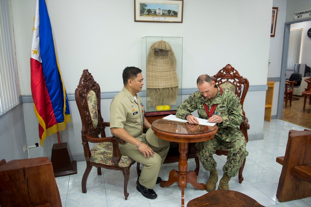 DVIDS - Images - Commodore Task Force Forager visits Philippine ...