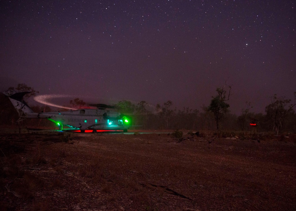 DVIDS - Images - U.S. Marines and Australian soldiers conduct night ...