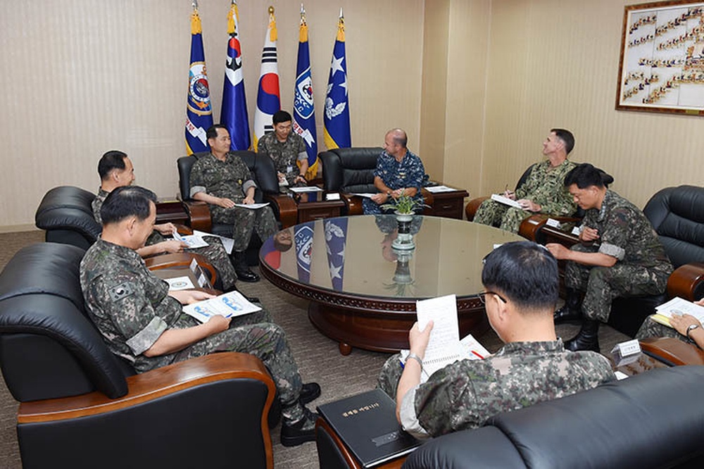 DVIDS - Images - 2015 Ulchi Freedom Guardian [Image 4 of 7]