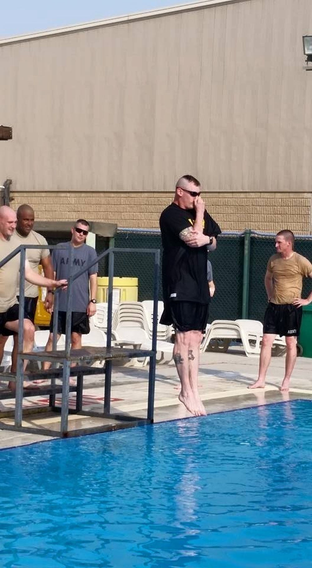 DVIDS - News - Soldiers learn to survive in the water
