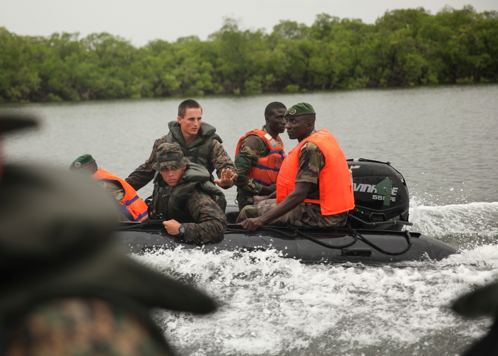 DVIDS - Images - Partnership in action: U.S. Marines, Coast Guardsmen ...