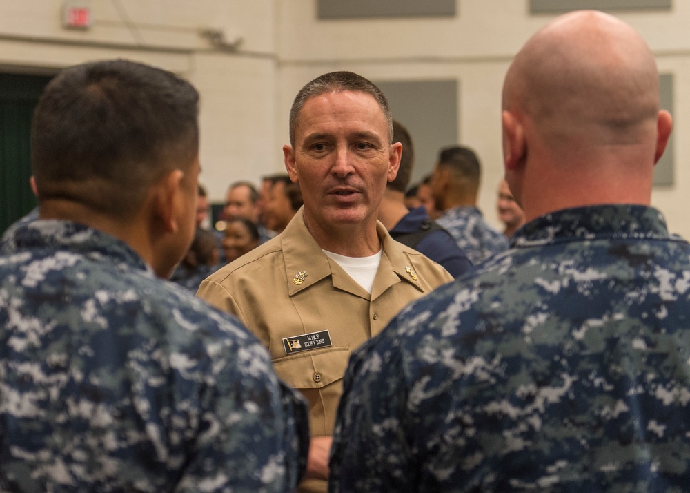 DVIDS - Images - All-hands call at Naval Station Norfolk [Image 2 of 8]
