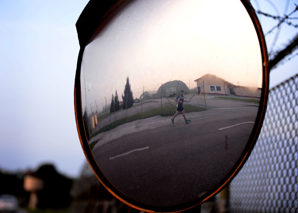DVIDS - Images - Aviano runners take their mark [Image 4 of 8]