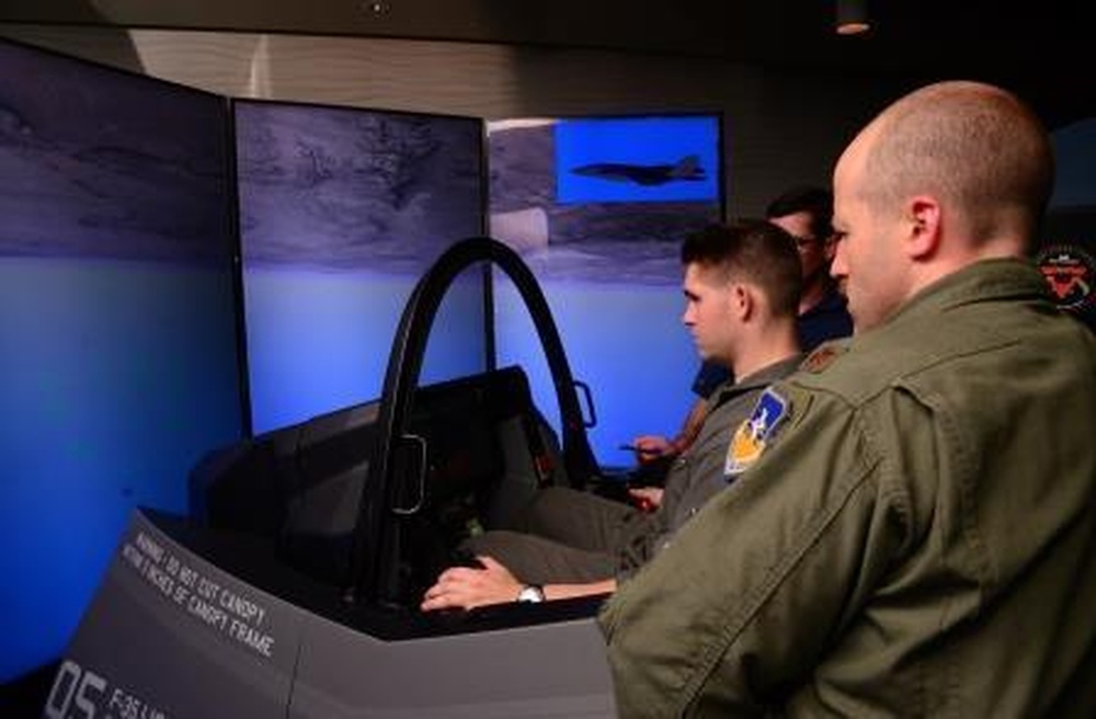 DVIDS - Images - F-35 Lightning II demonstrator showcases fifth ...