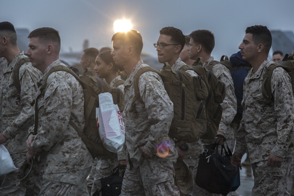 DVIDS - Images - Red Devils return to friends, family [Image 5 of 9]